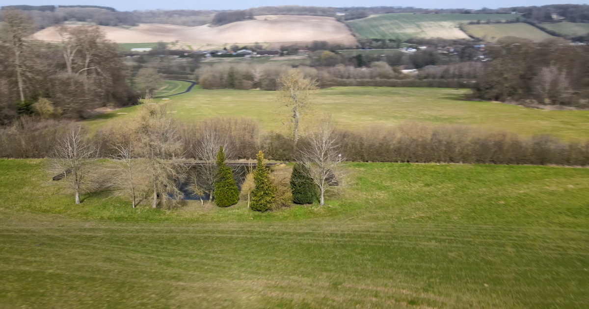 Hacking and Cross-Country | Shardeloes Farm Equestrian Centre