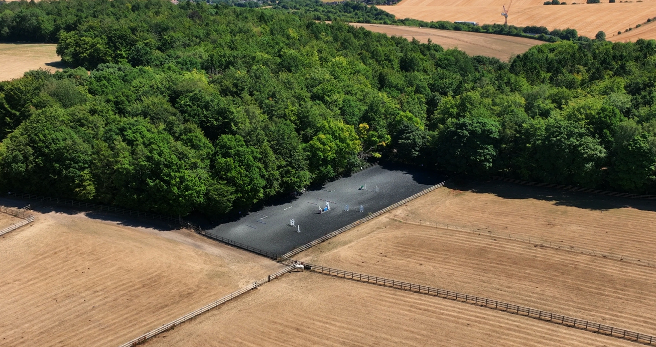 Hacking and Cross-Country | Shardeloes Farm Equestrian Centre